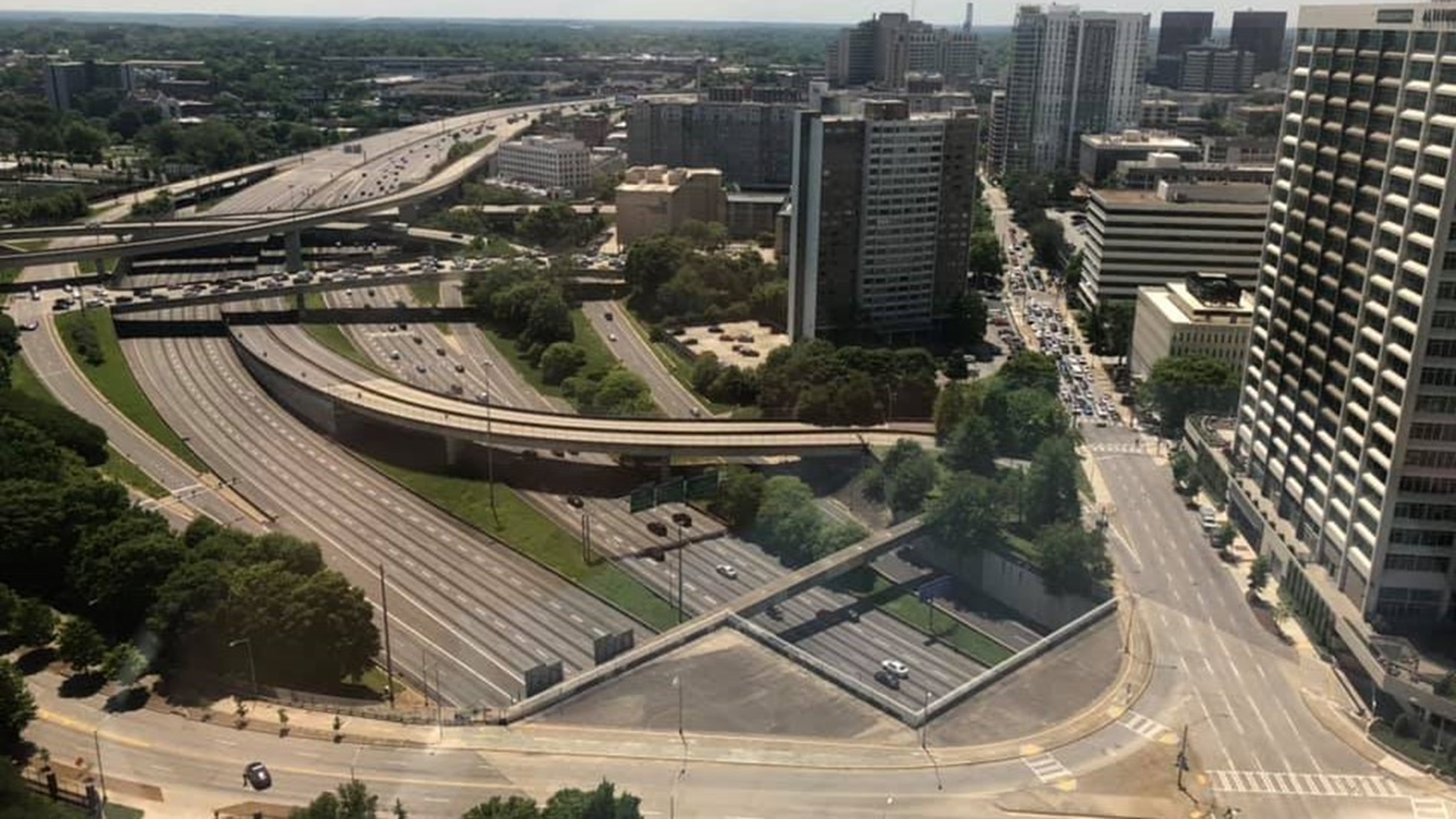 This is what President Trump's motorcade looked like rolling through ...