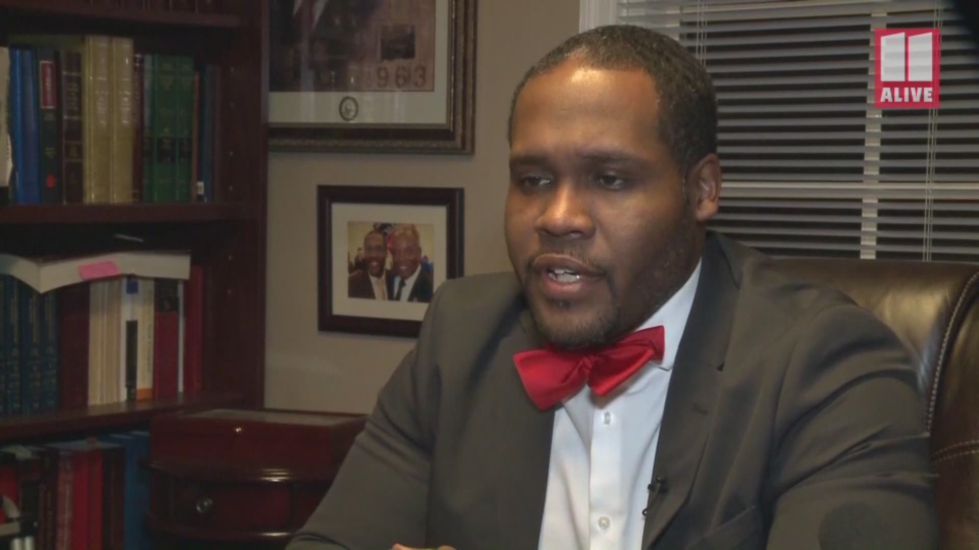 R Kelly update: Joycelyn Savage's family believes claims online are ...