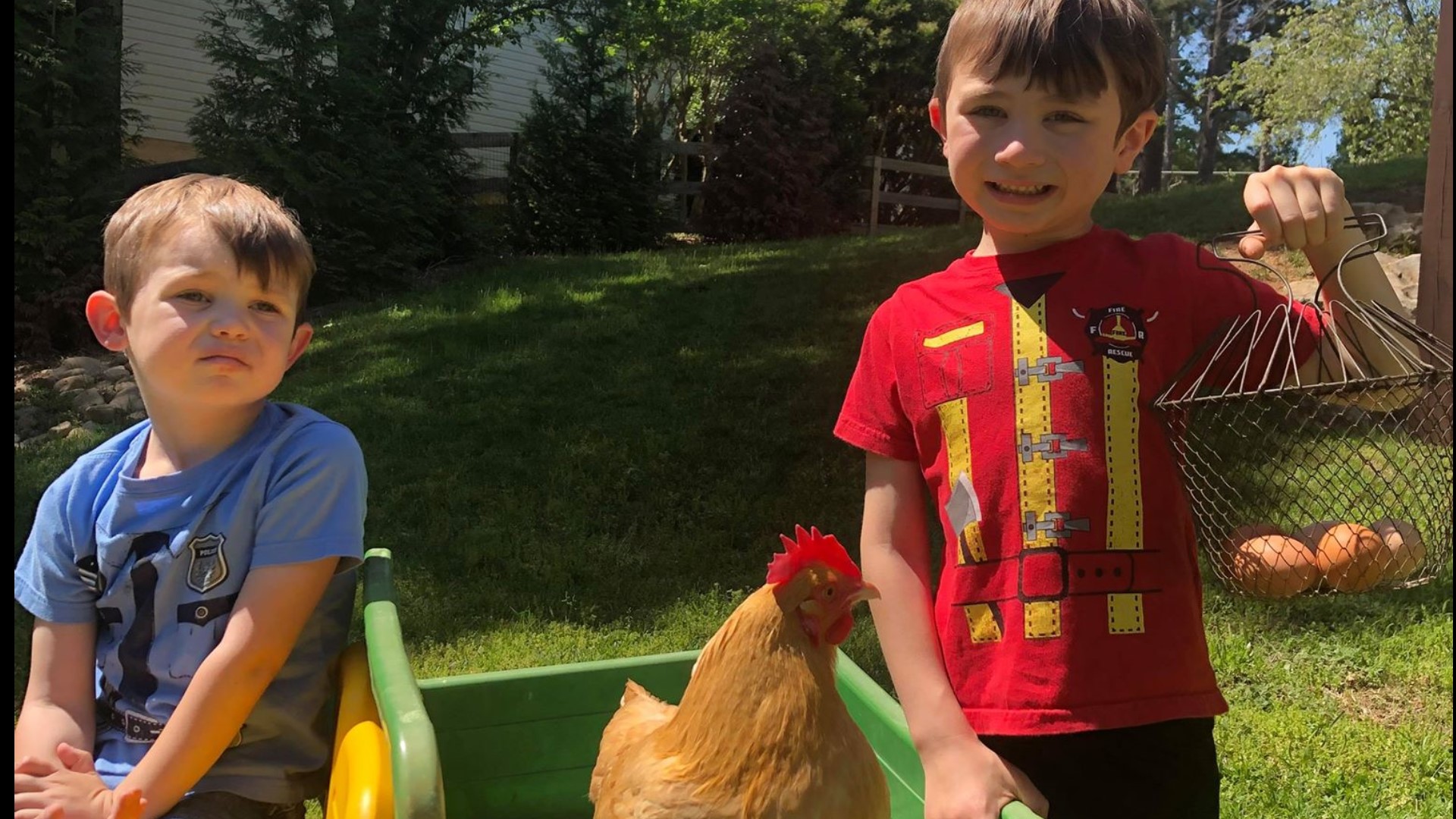 Two brothers dubbed 'Biscuit Brothers' feed first responders | 11alive.com