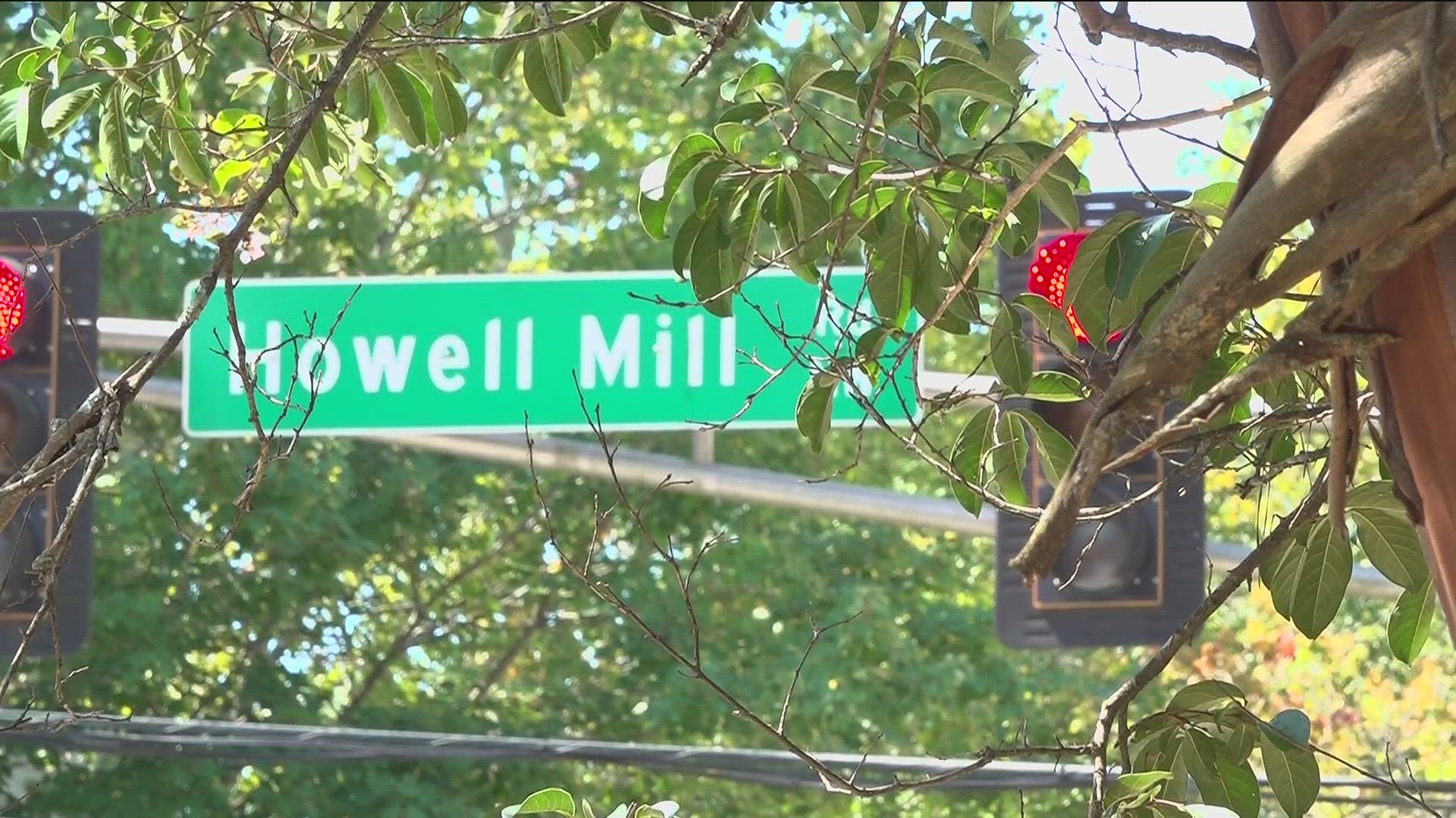 Car crashes into Apple store in Massachusetts, injuring several ...