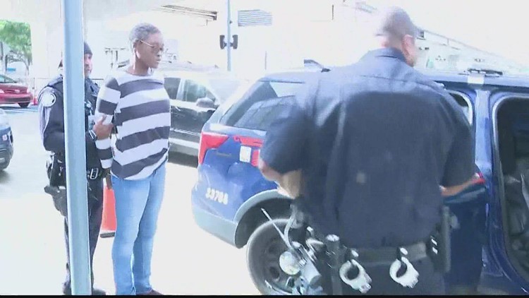 Villa Rica police officers make daring rescue | 11alive.com