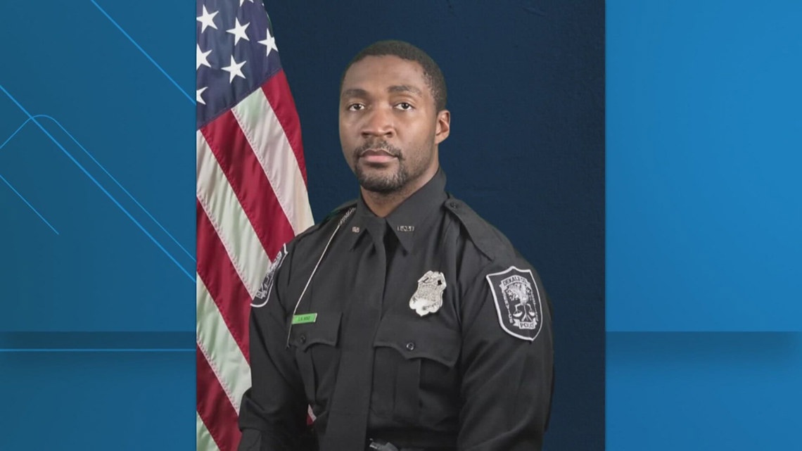 Officer Rose receives posthumous honors for CDC shooting bravery ...