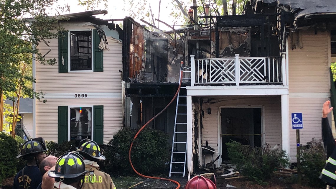 Fire scorches Dekalb apartment Friday morning | 11alive.com