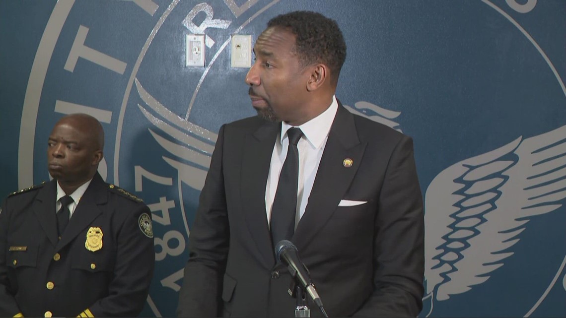 Atlanta Mayor: Metal plates by Midtown rainbow crosswalk are a ...