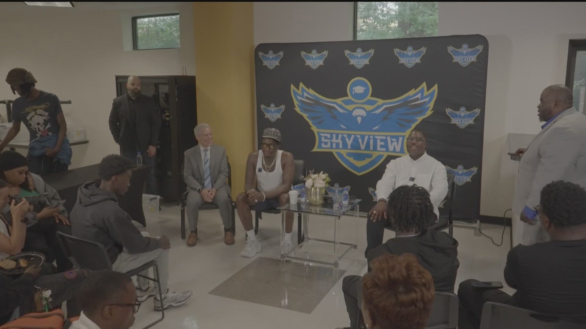 Young Thug meets with students, parents at Skyview High School in ...