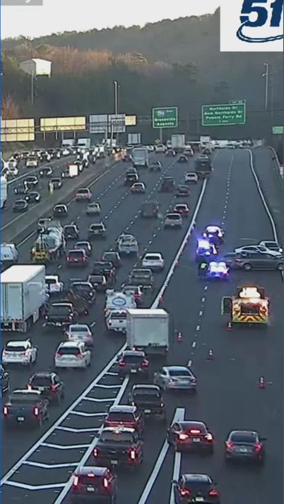 Traffic Alert: All lanes closed after 4-vehicle crash causes delays on ...