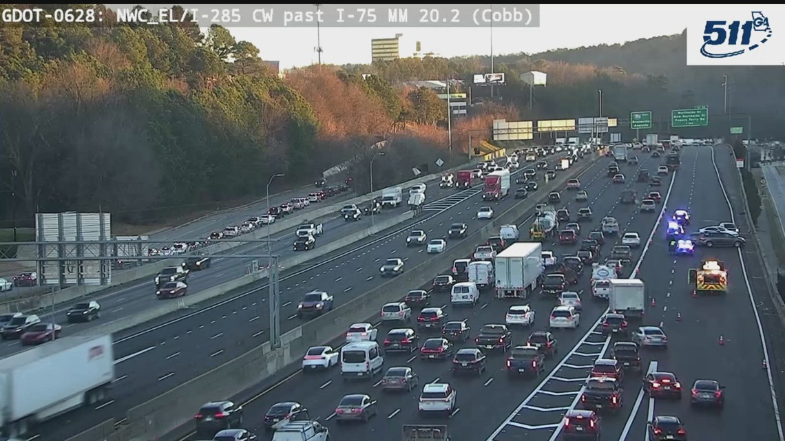 Traffic Alert: All lanes closed after 4-vehicle crash causes delays on ...