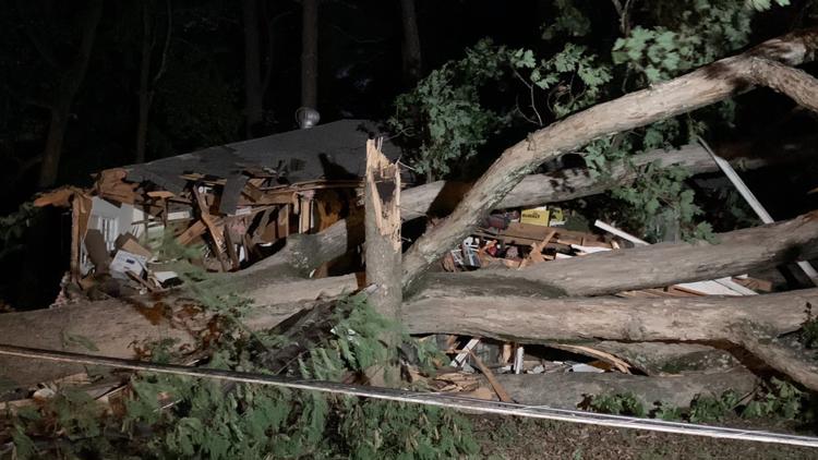 Neighbors help Army veteran after tree destroys his home | 11alive.com