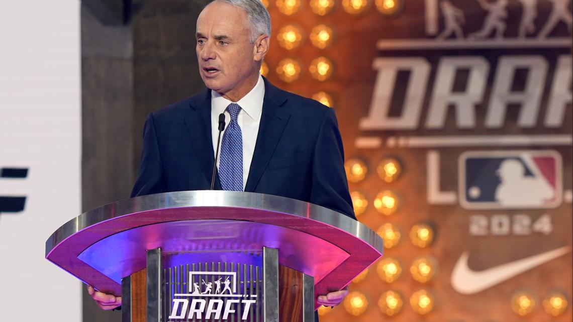 Charles Stanley son Andy Stanley message on father's passing | 11alive.com