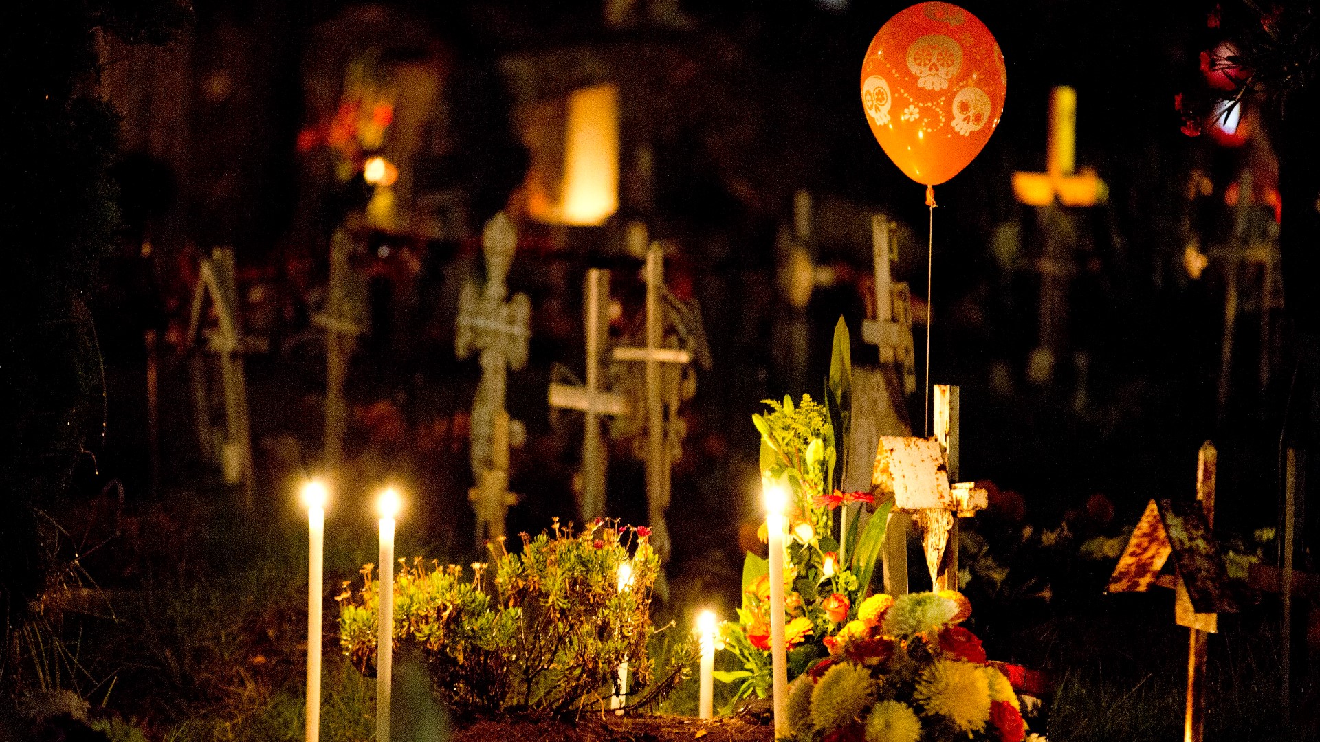 How to make an ofrenda for Día de los Muertos | 11alive.com