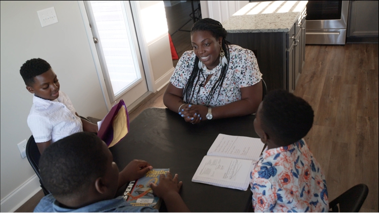 Mom of 3 struggles with Georgia Dream lender | 11alive.com