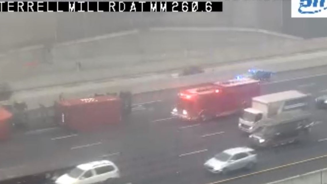 I 75 traffic Cobb County overturned tractor trailer blocks lanes | 11alive.com