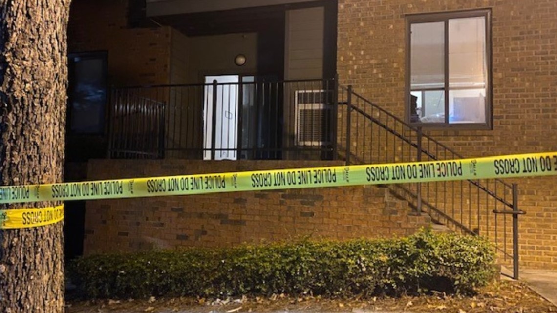 Apex Apartments shooting | Huff Road | Atlanta | 11alive.com