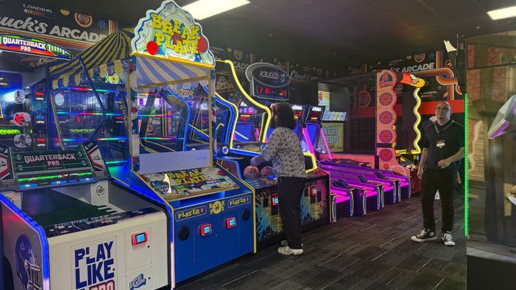 Chuck E. Cheese opens Chuck’s Arcade Buford with VR and prizes ...