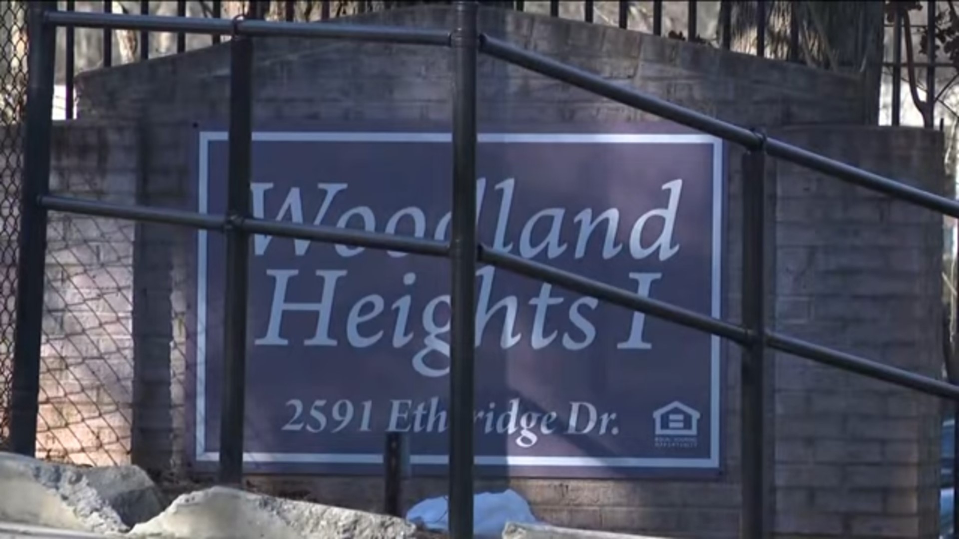 Residents complain of Woodland Heights living conditions | 11alive.com