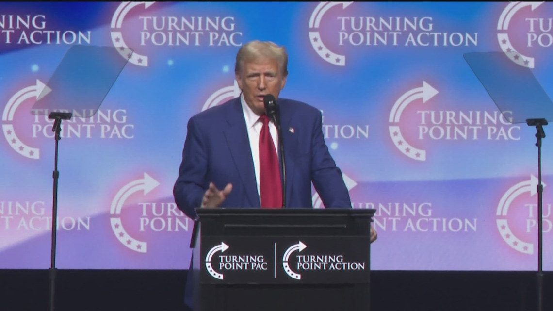 Donald Trump tells supporters to 'just vote' at lively Georgia rally ...