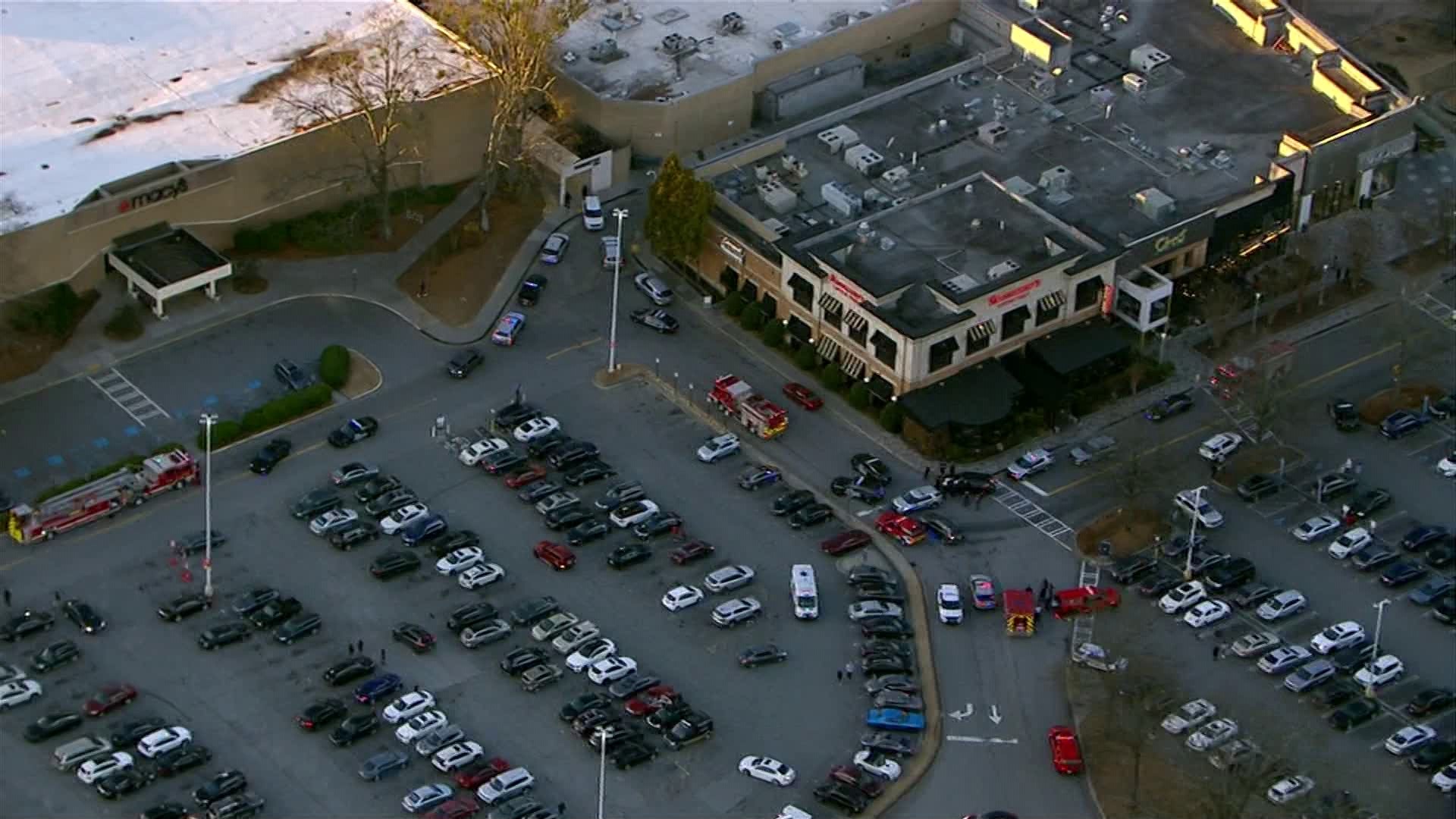 Photos | Shooting at Perimeter Mall | 11alive.com