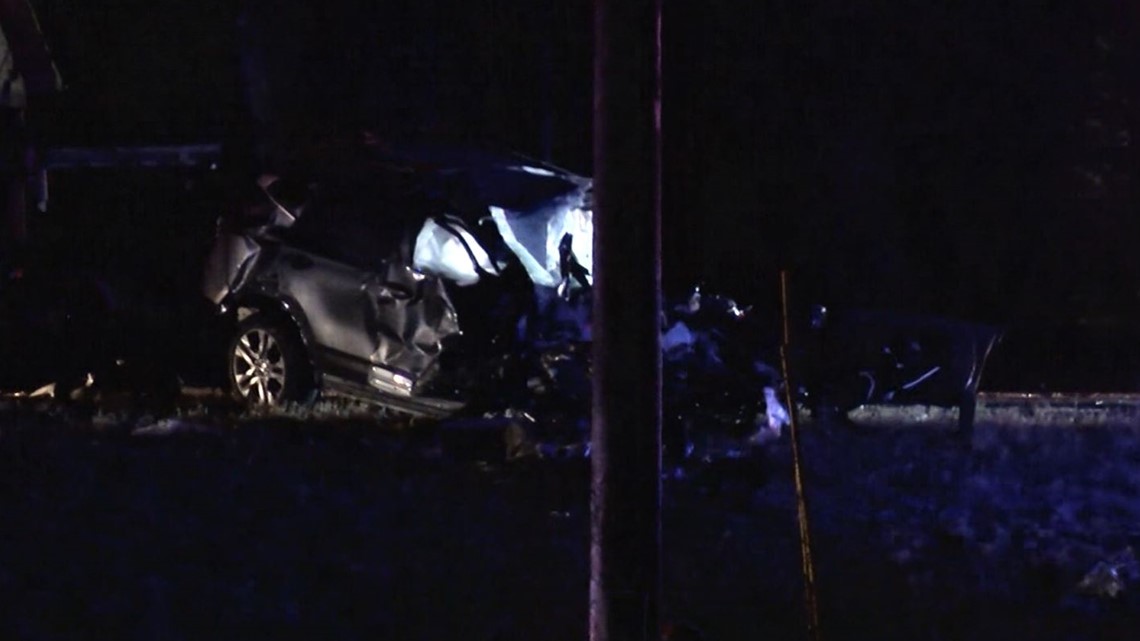Scene video from Alabama crash involving Greyhound bus | 11alive.com