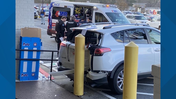 Car hits pedestrian at Sandy Springs Publix, police say | 11alive.com