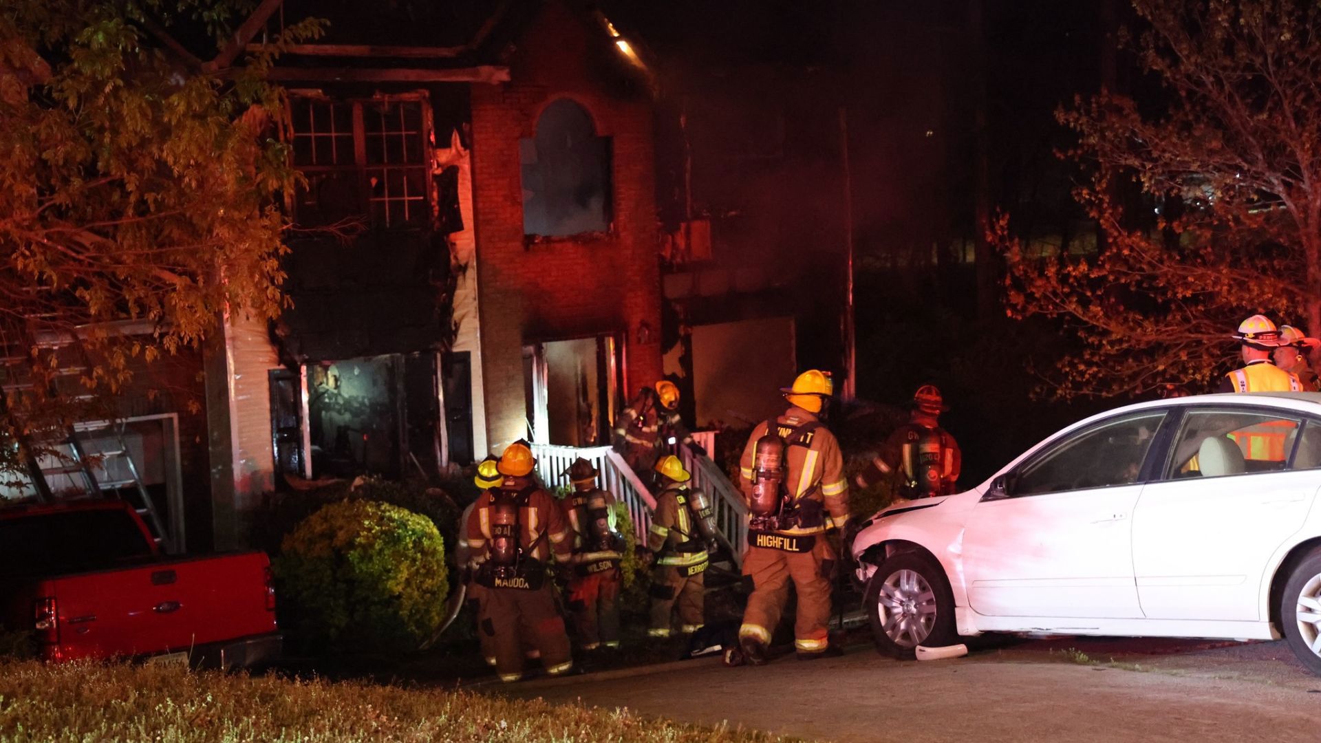 Children escape Loganville house fire as crews rescue adults inside ...