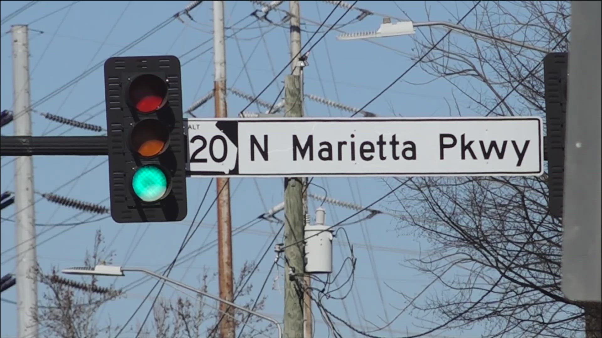 New green light system to help first responders in Marietta | 11alive.com