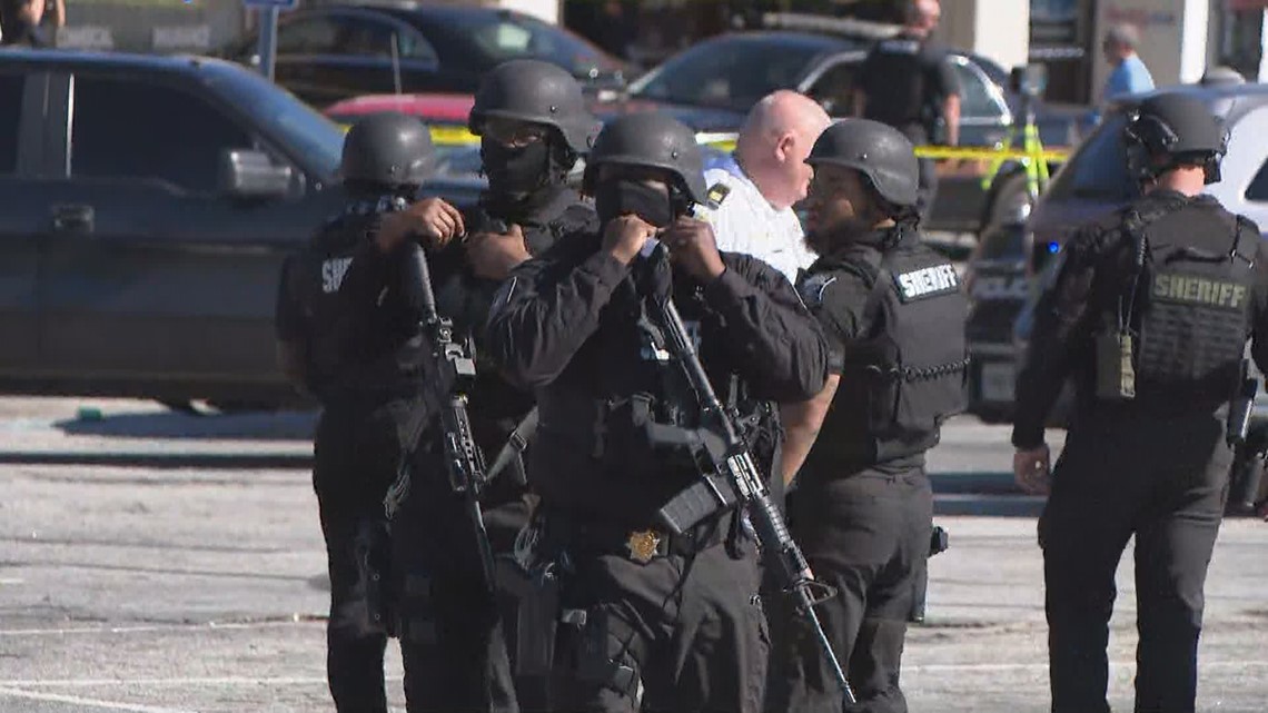 Witnesses describe scene where Clayton County officer was shot ...