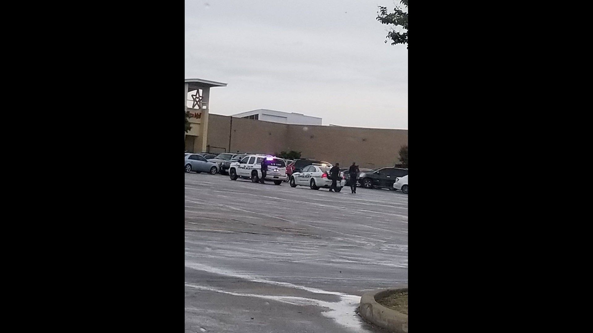 Riot breaks out at Texas mall involving 30-45 people | 11alive.com