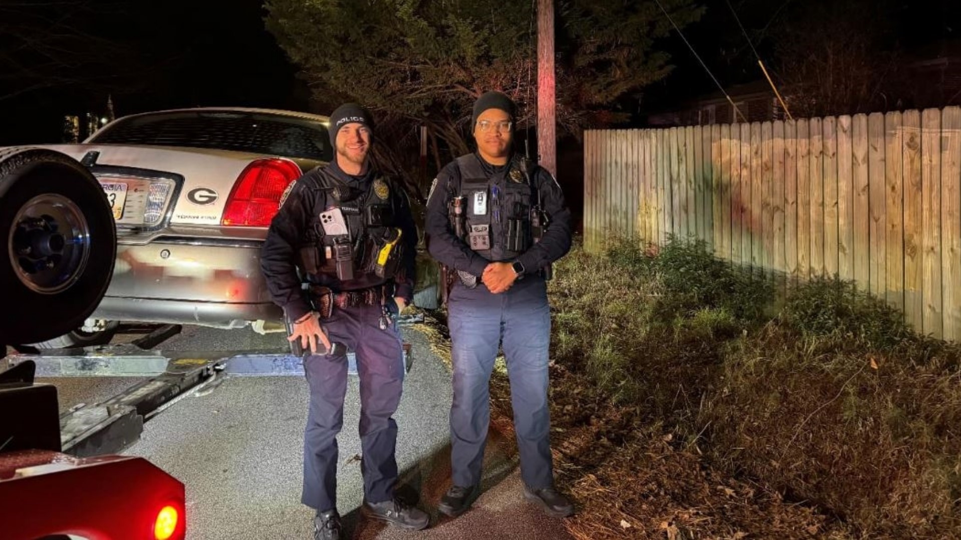 Powder Springs officers save 2 people during drug overdose | 11alive.com