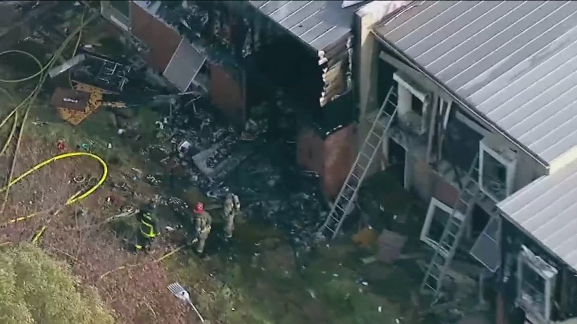 Heavy fire breaks out at condemned Forest Cove apartments, authorities ...