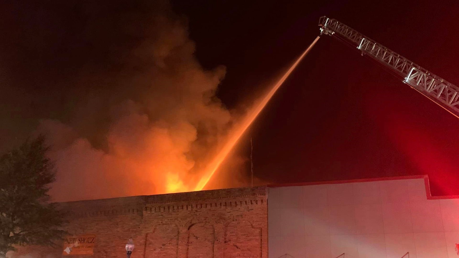 Fire engulfs Covington Square on movie night; businesses in ruins ...