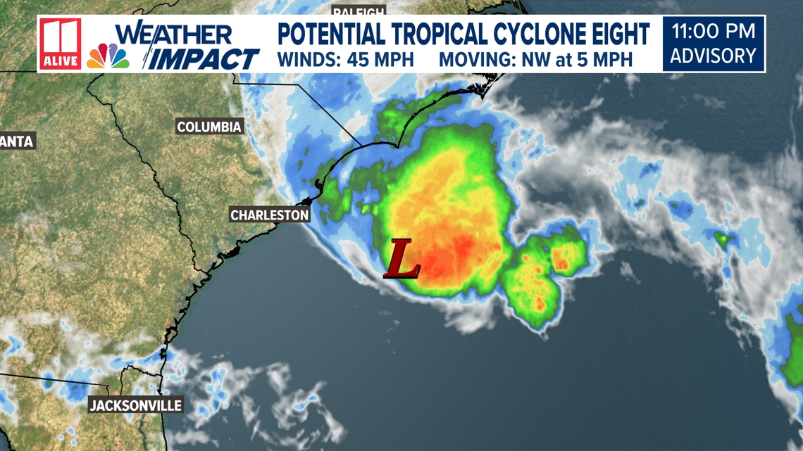 Casper the dog who killed 8 coyotes wins award | 11alive.com