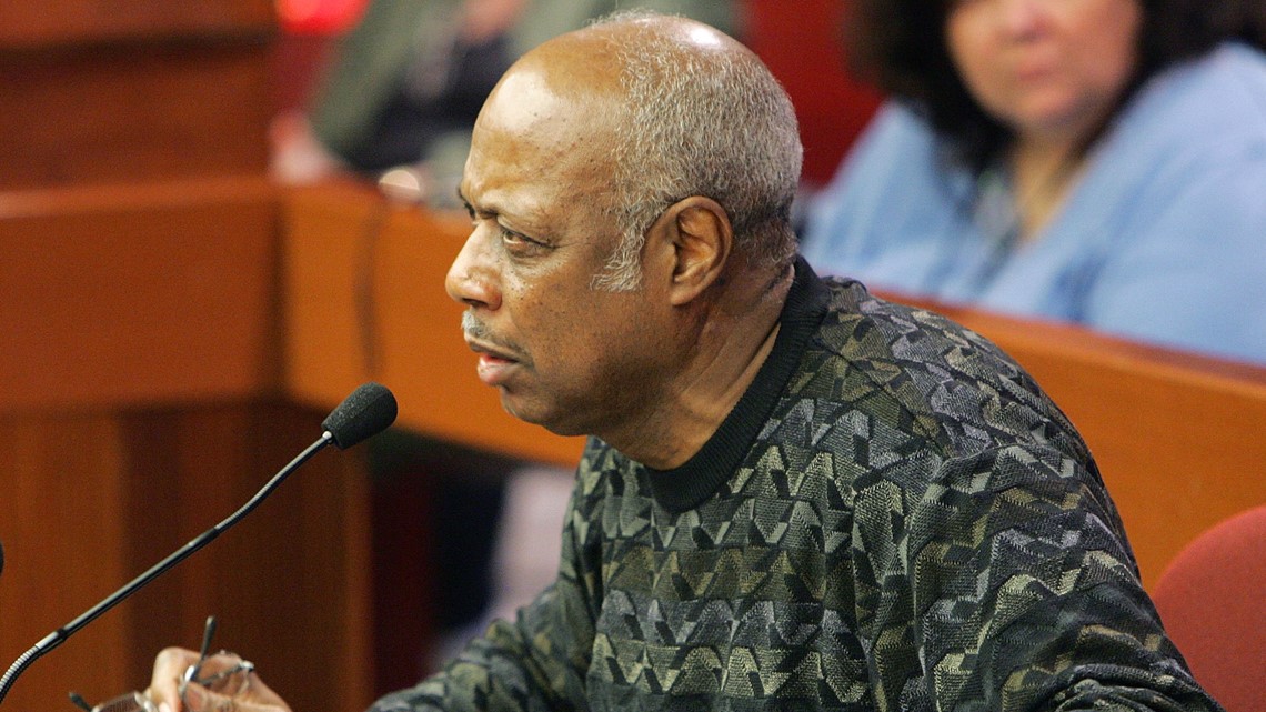 APD draws gun on Joe Beasley, issues apology | 11alive.com