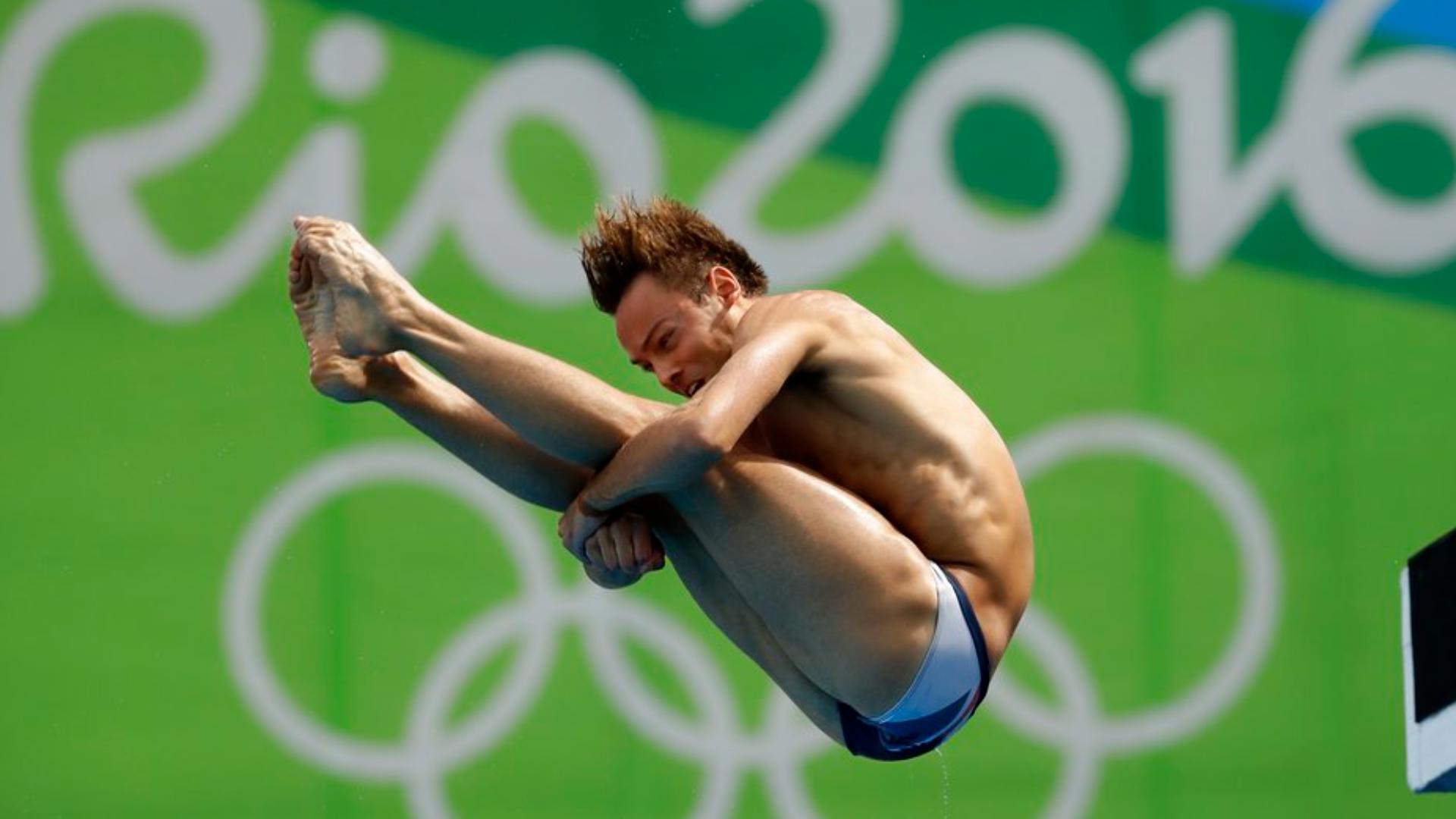Tom Daley unveils hand-knit sweater during 2024 Paris Games | 11alive.com