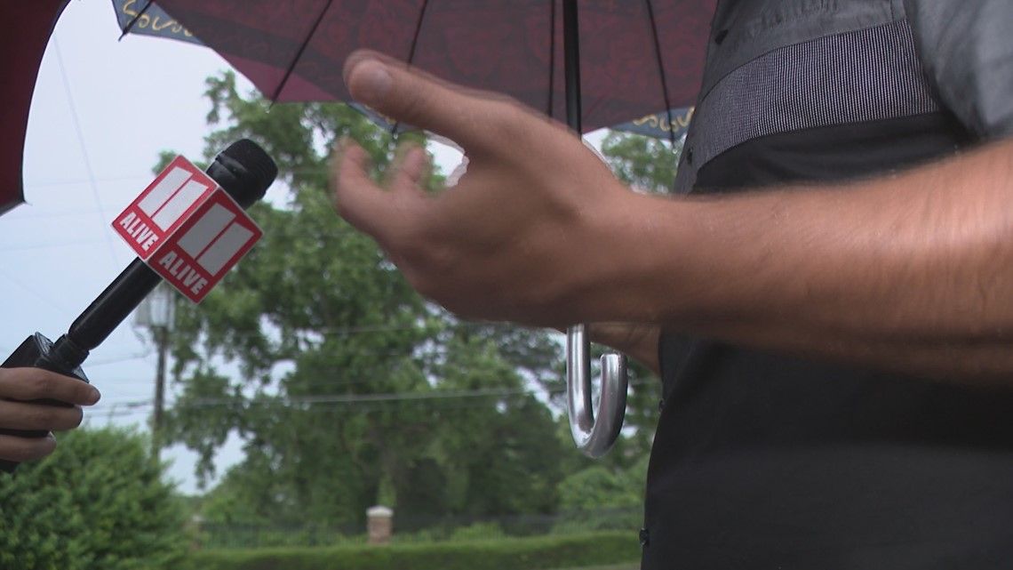 Uber driver carjacked, robbed at gunpoint in metro Atlanta | 11alive.com