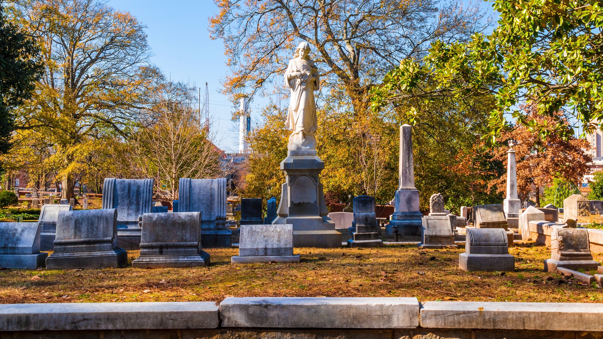 These Georgia cemeteries may be worth your fall stroll | 11alive.com