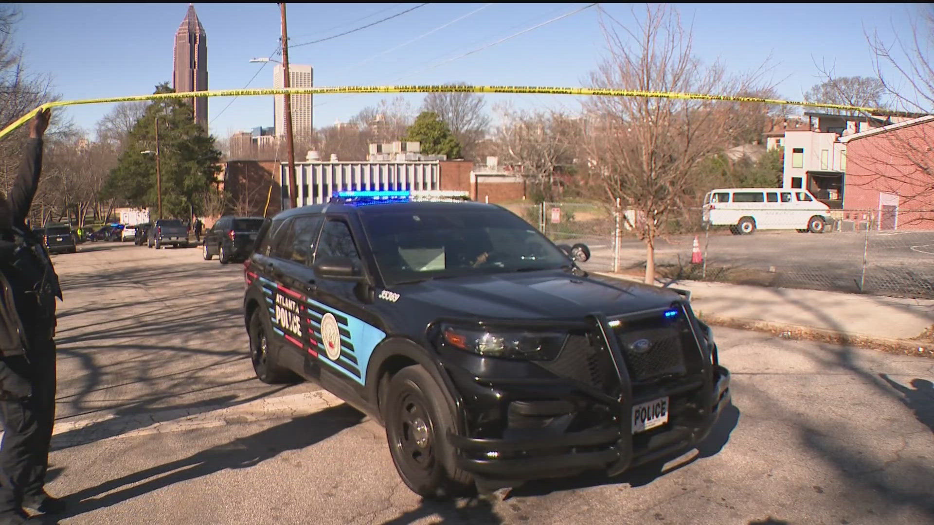 2 men hurt after suspect opens fire at warming center near Central Park ...