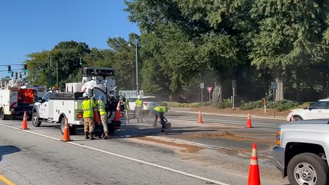 Water main break, traffic on Ashford Dunwoody Road | 11alive.com