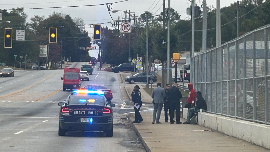 Man trying to sell water at I-75 ramp in Atlanta shot after argument ...