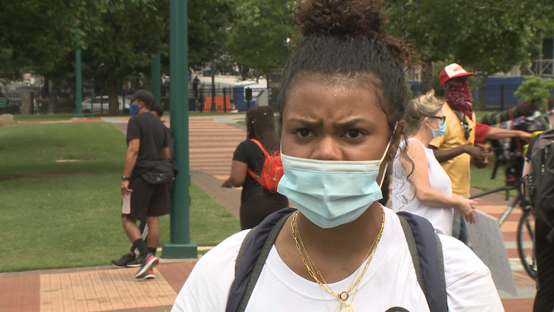 Looting and fires set near Lenox Mall amid Atlanta protests | 11alive.com