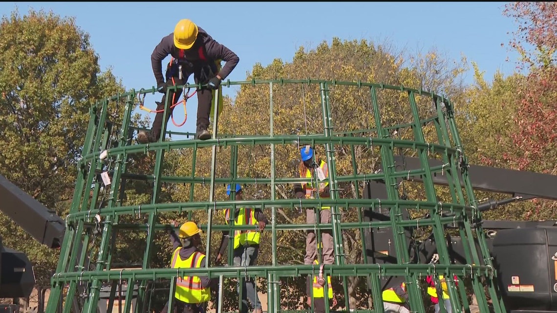 50-foot Christmas Tree, giant Menorah at Piedmont Park marks first-ever ...