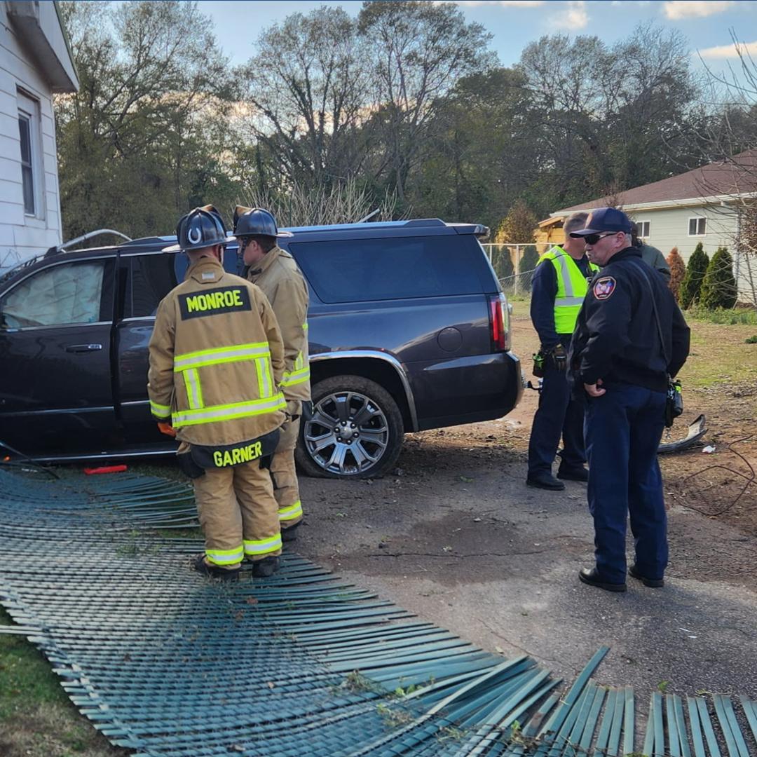 Driver accused of being on drugs after driving into and destroying Walton County home ...