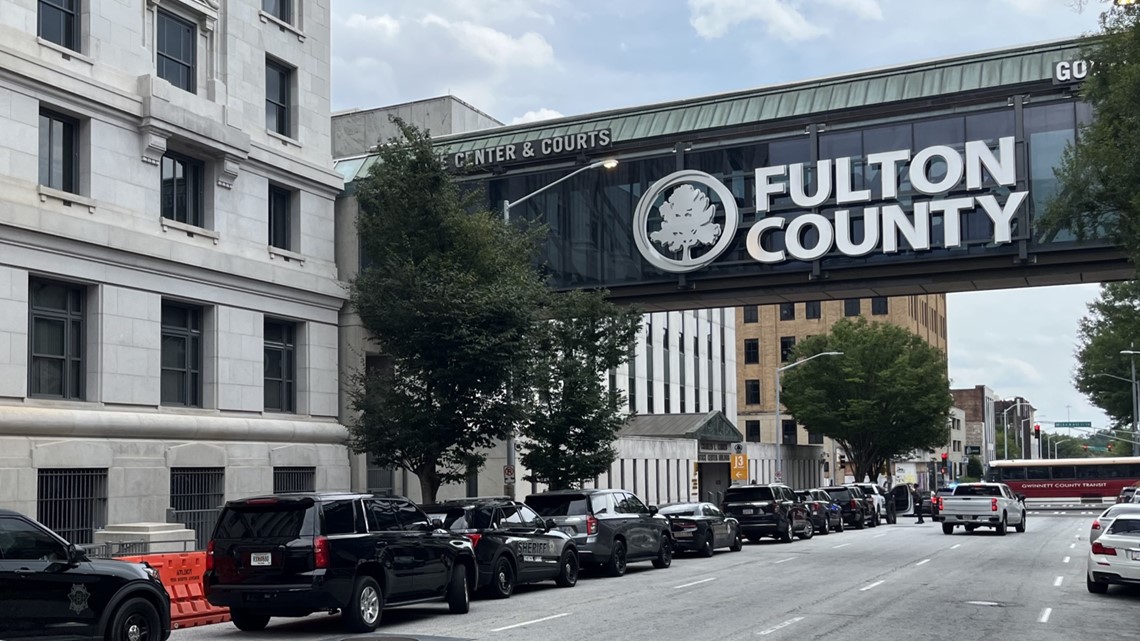 Georgia RICO case: 900 potential jurors for Powell, Chesebro case ...