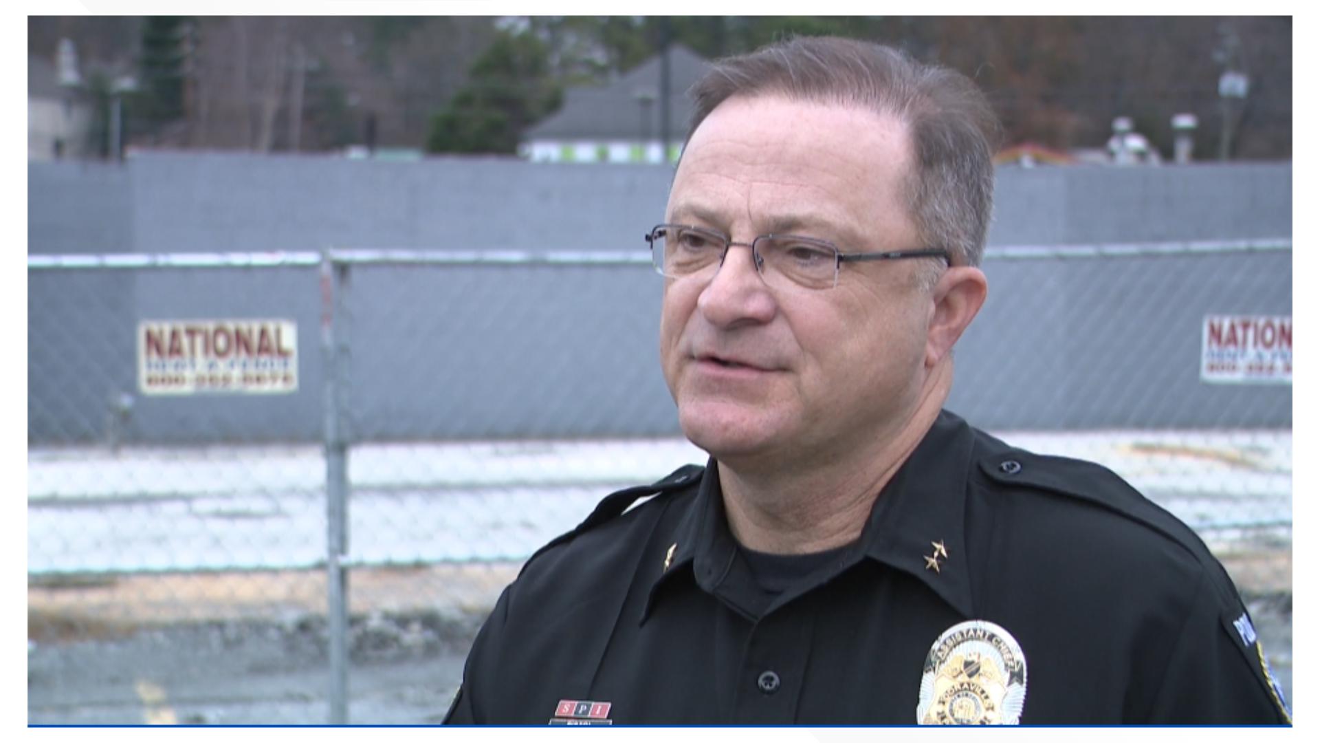 Small plane crashes in Doraville backyard, pilot and copilot walk away ...