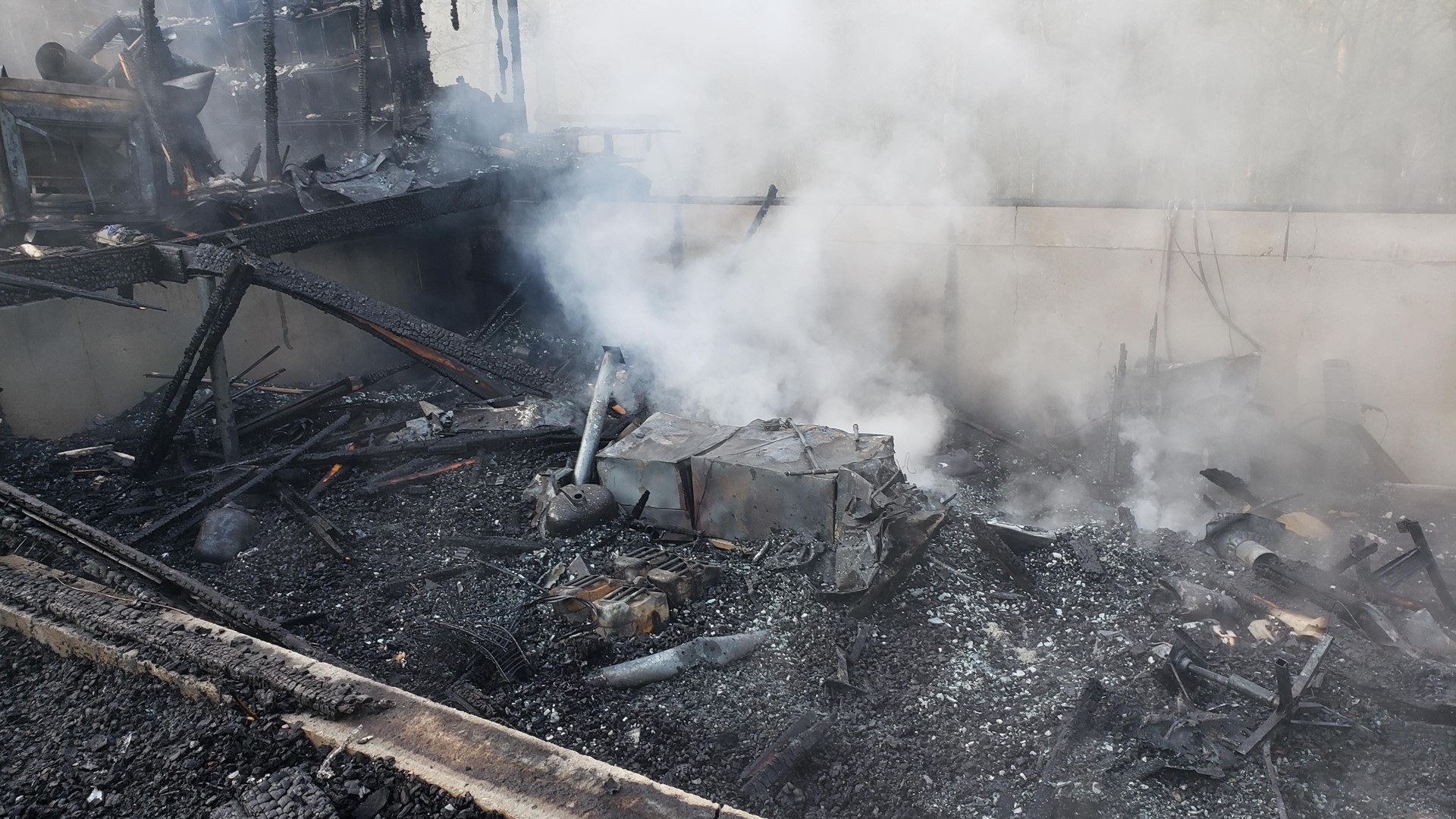 Douglas County fire kills one near Douglasville | 11alive.com