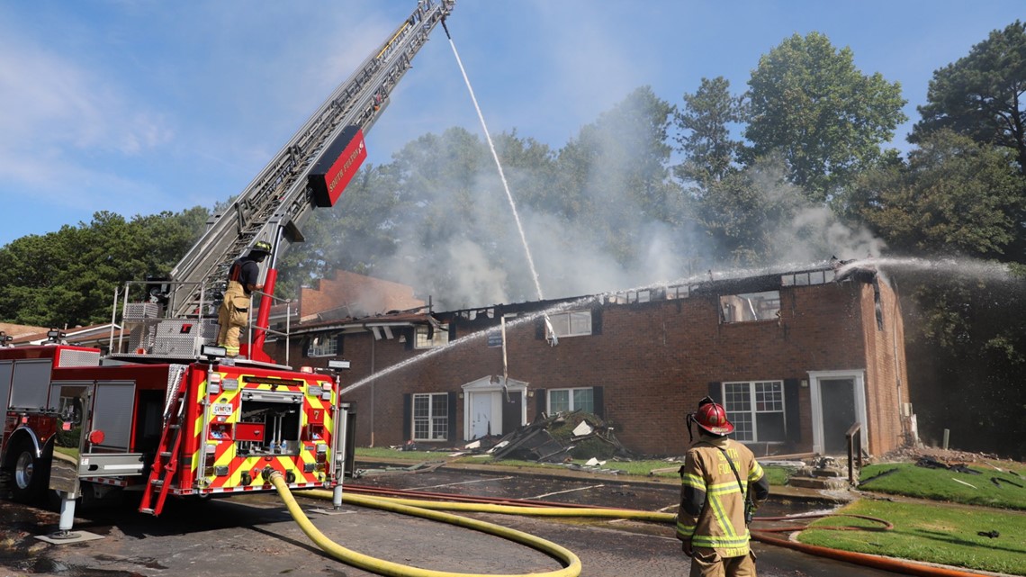 Firefighters putting out apartment fire on Old National Hwy | 11alive.com