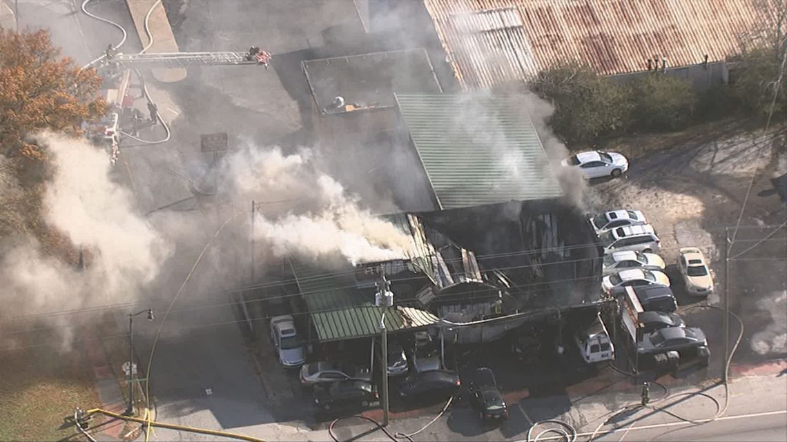 Fire in Douglasville, Ga. sends smoke towering above city | 11alive.com