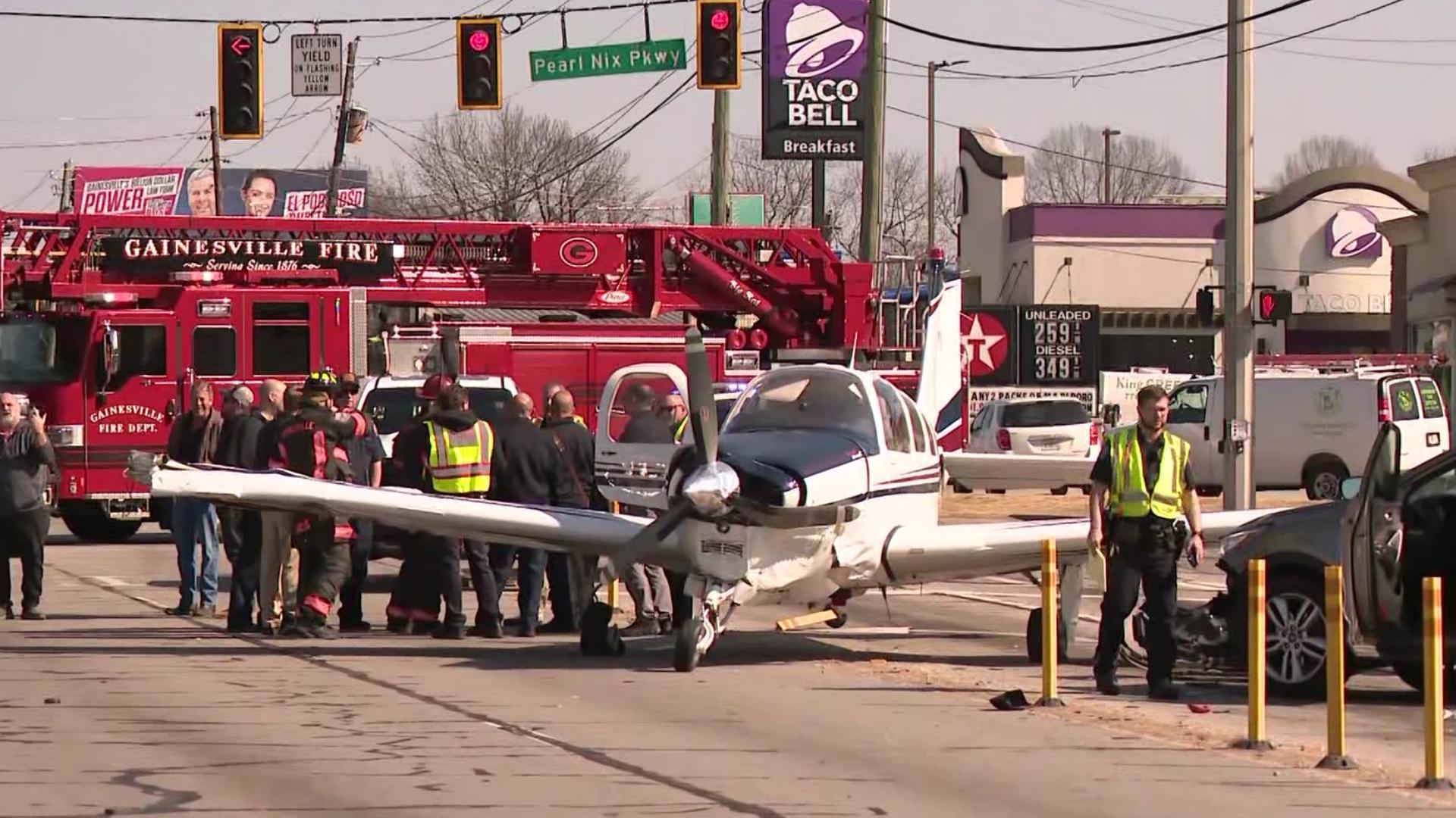 Scene of small plane's crash landing in Gainesville, Georgia | 11alive.com