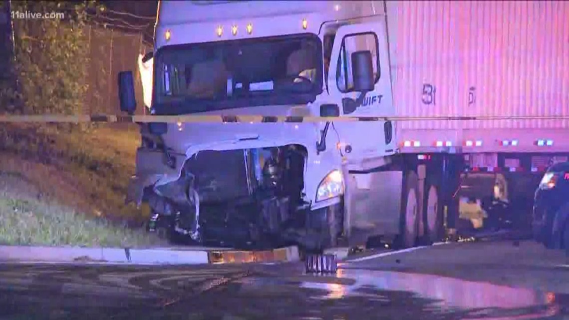 1 killed, 4 critically hurt in fiery wreck on Atlanta's west side ...