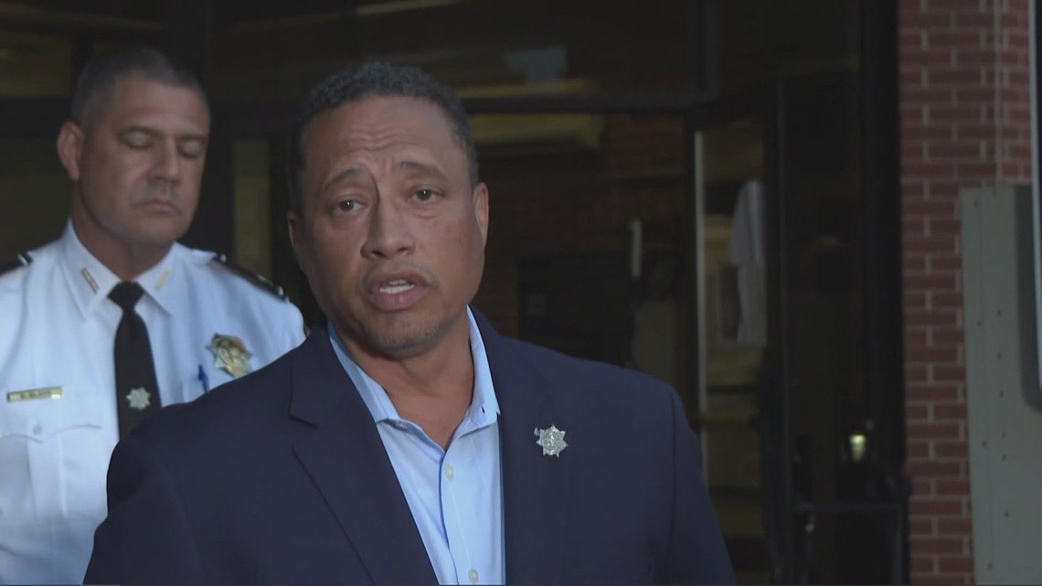 Fulton Co. Jail security guards walk out after company not paid ...