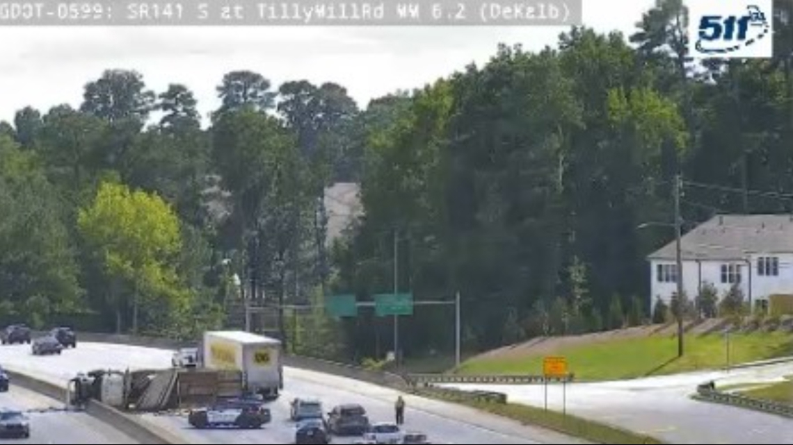 Tractor-trailer crash blocks lanes on SR 141 S, Peachtree Industrial in ...